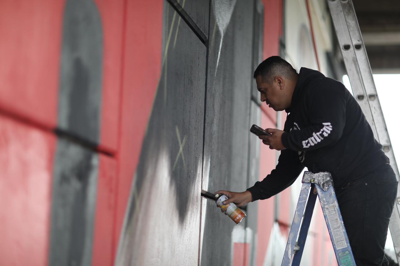 Pintan mural de peleador de la UFC: "El Pantera" - Circuito Frontera