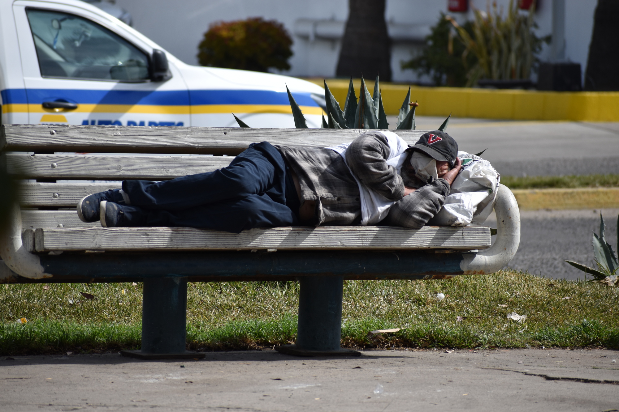 Crece indigencia en Ensenada; adicciones y migración son las ...